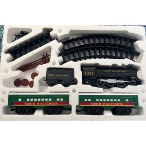 EZTEC | Toys | Eztec North Pole Express Christmas Train Set Polar Green ...